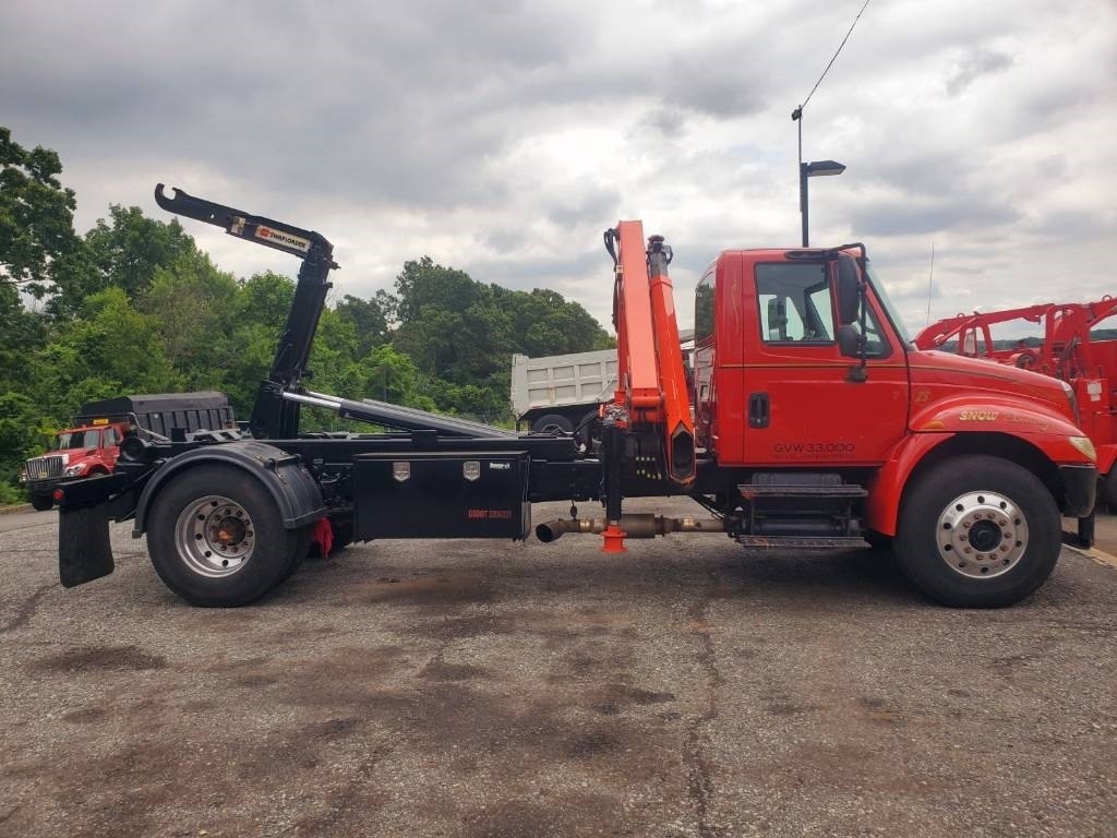 International 4300 SBA