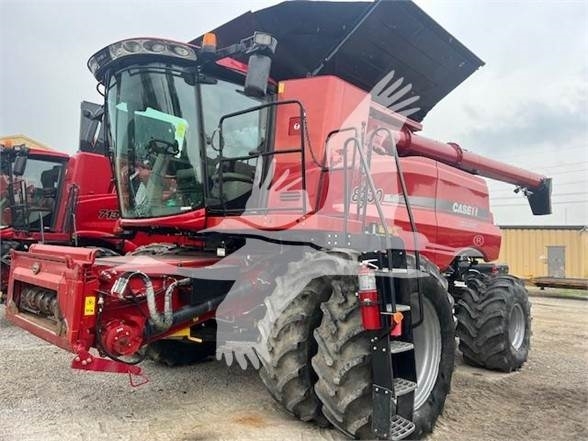 Case IH 8230