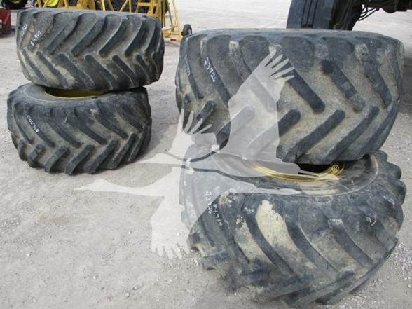 John Deere 48X25.00-20