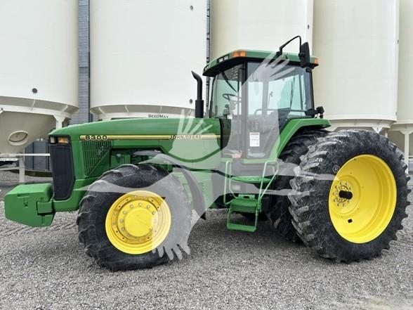 John Deere 8300