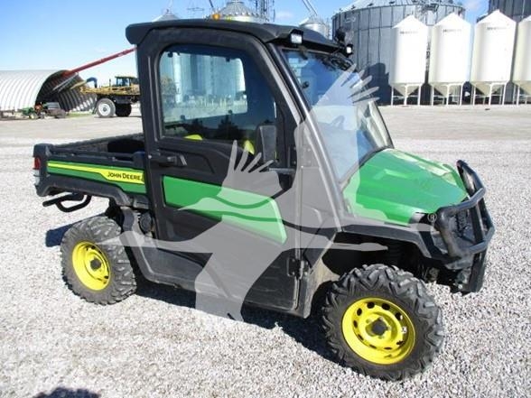 John Deere GATOR XUV 835M