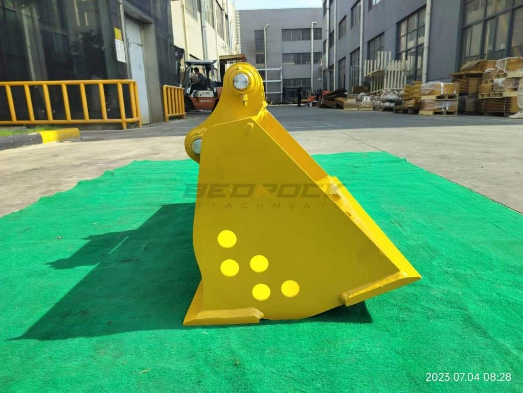 CAT 40” CLEANING BUCKET CAT 303 303.5