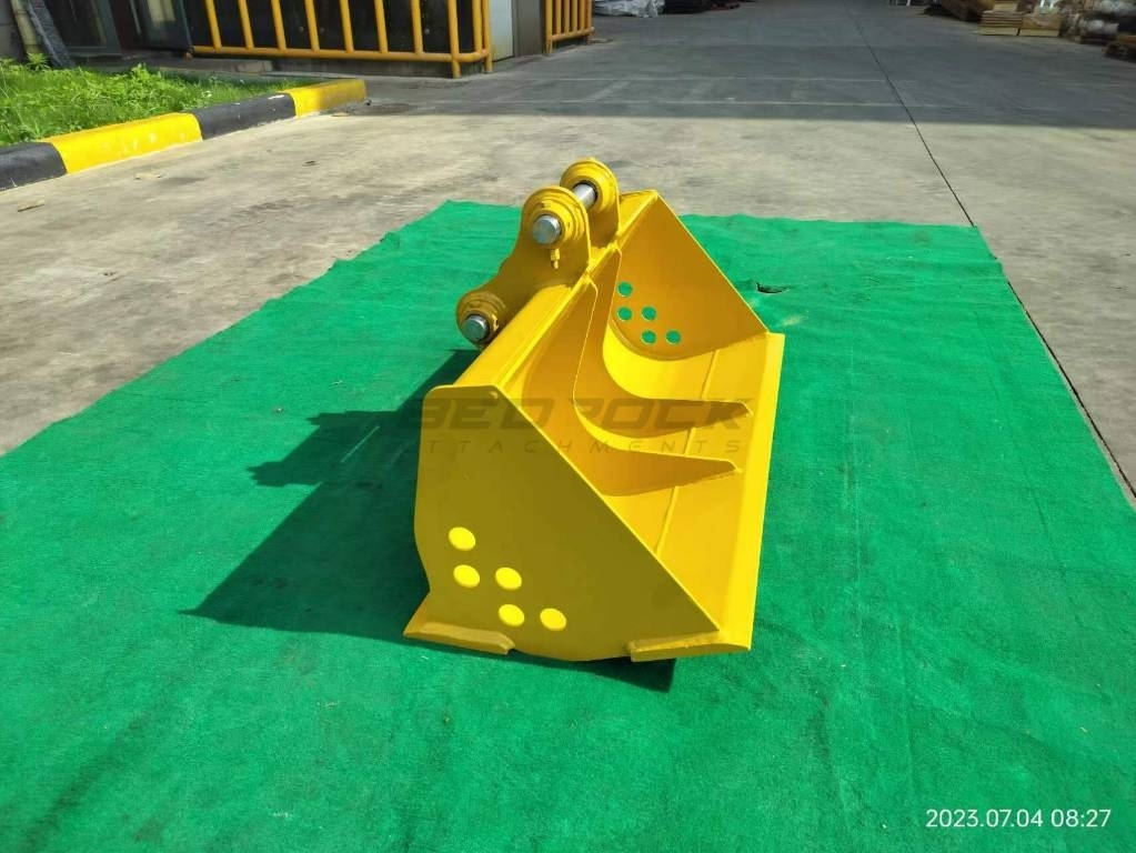 CAT 40” CLEANING BUCKET CAT 303 303.5