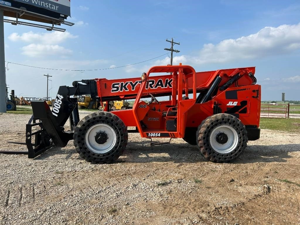 SkyTrak 10054