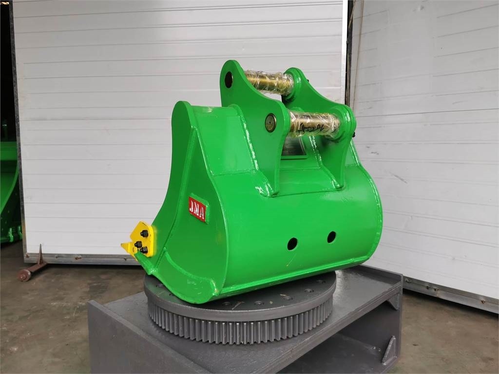 JM Attachments GP Bucket 24" inches Mini Excavator Volvo EC55