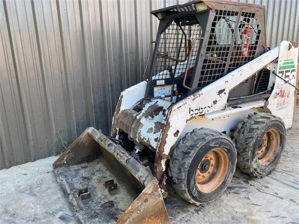 Bobcat 753