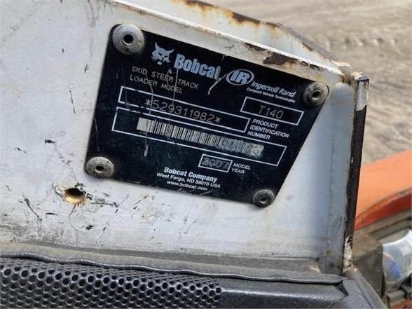 Bobcat T140