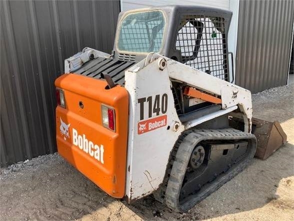 Bobcat T140