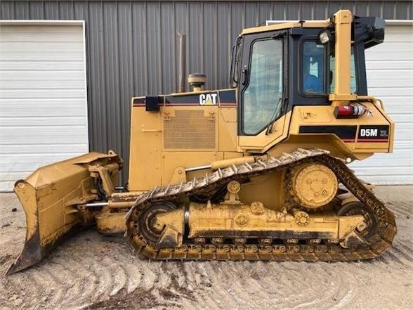 CAT D5M