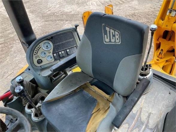JCB 215E
