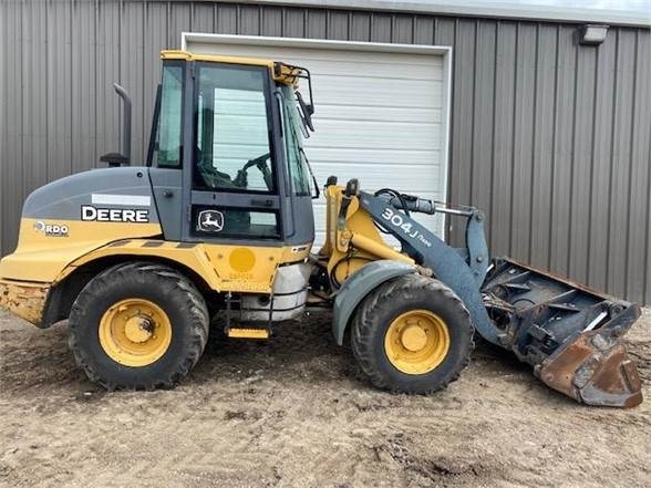 John Deere 304J