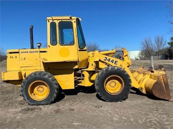 John Deere 344E