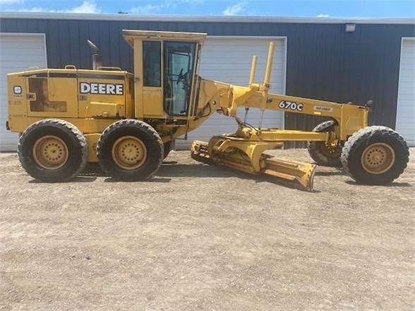 John Deere 670C