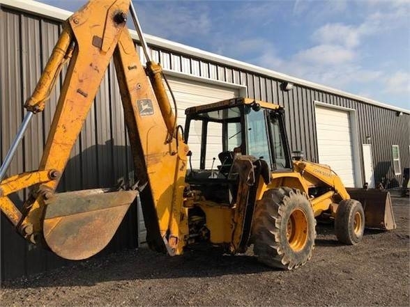 John Deere 710B