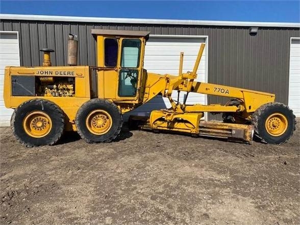 John Deere 770A
