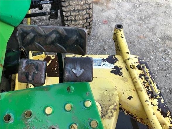 John Deere 855