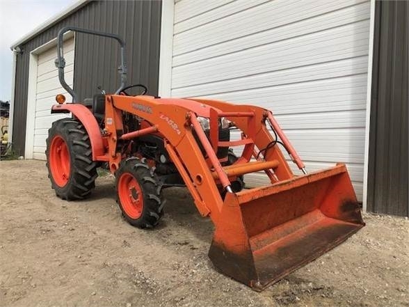 Kubota L3200