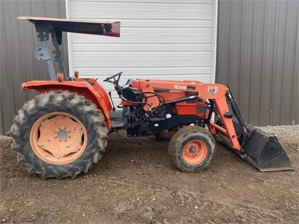 Kubota M4800