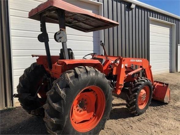 Kubota M6800