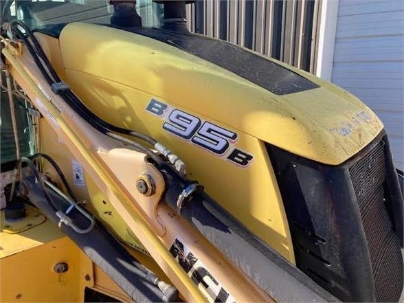 New Holland B95B
