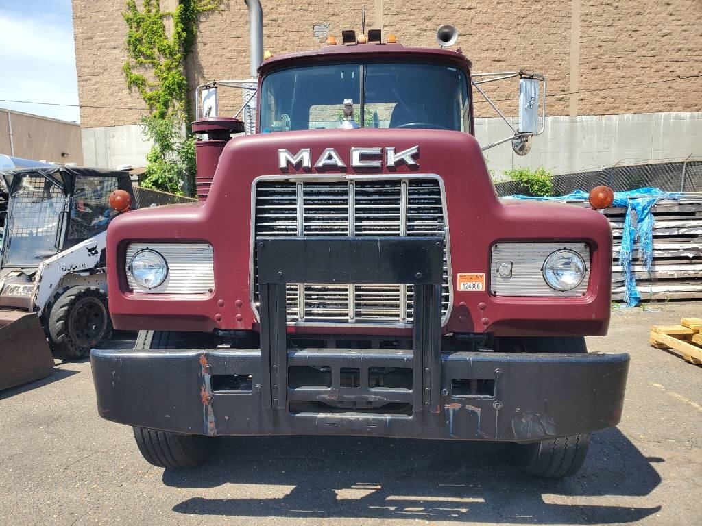 Mack RD 690 P