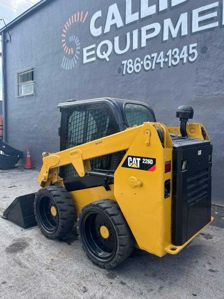 CAT 226 D