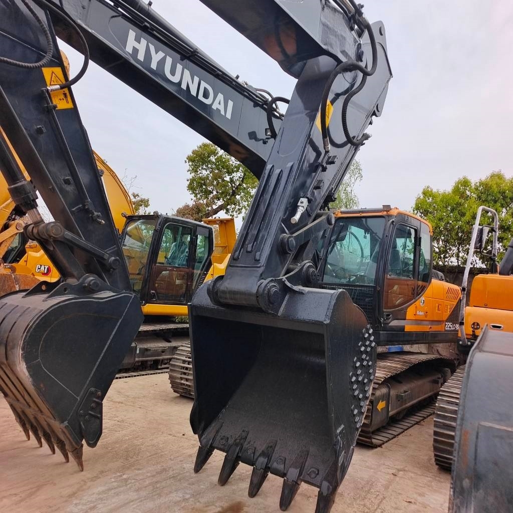 2023 Hyundai 330LC-9T Used Tracked Excavator for sale | P&E