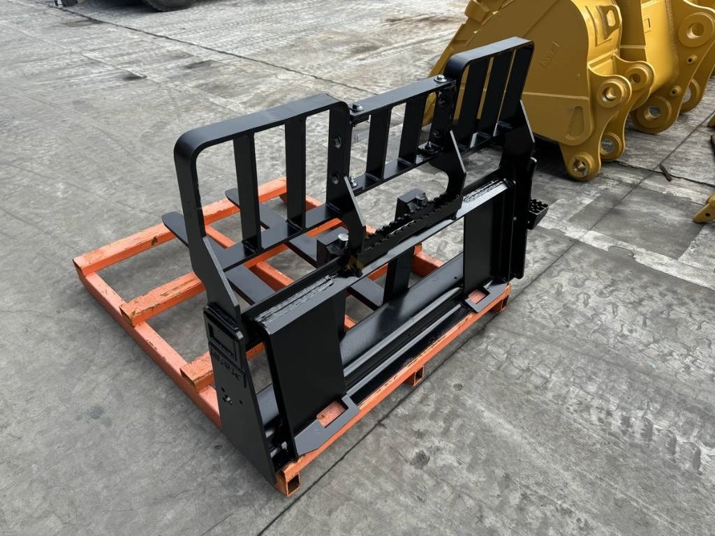 Bedrock Skid Steer Loader HD Fork Carriage, 57in