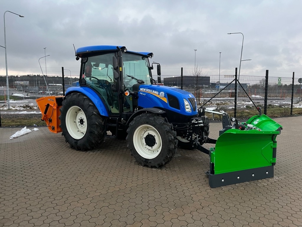 New Holland T4.75 S ”Snöröjaren” - Traktorer - Lantbruk - Traktor Nord