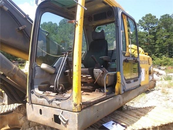 Volvo EC 330