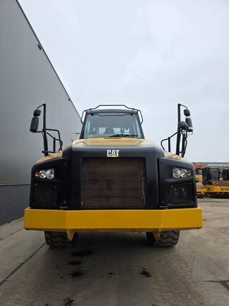 CAT 735 B - JR Trading | Your reliable partner in used equipment