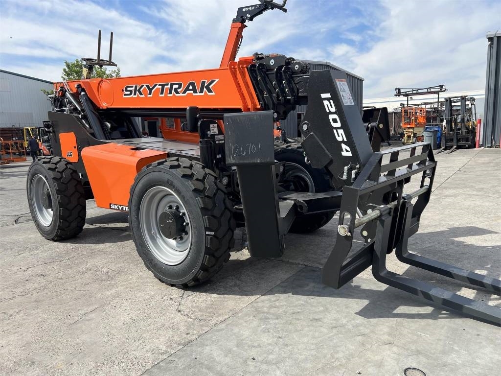 SkyTrak 12054