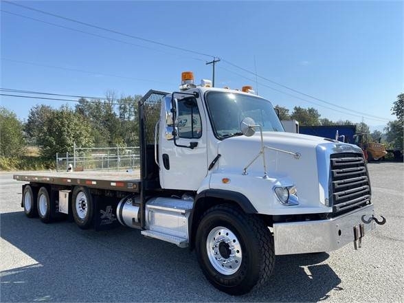 Freightliner 114SD
