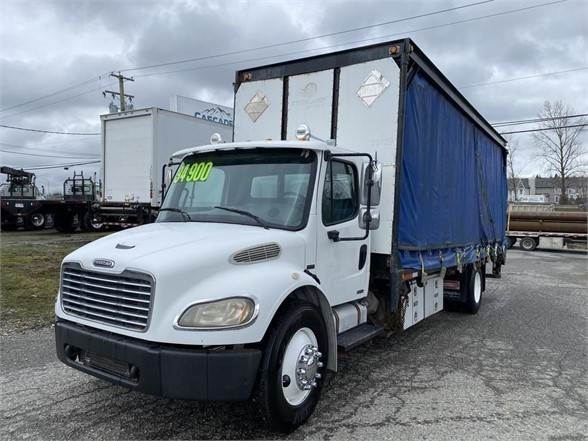 Freightliner BUSINESS CLASS M2 106