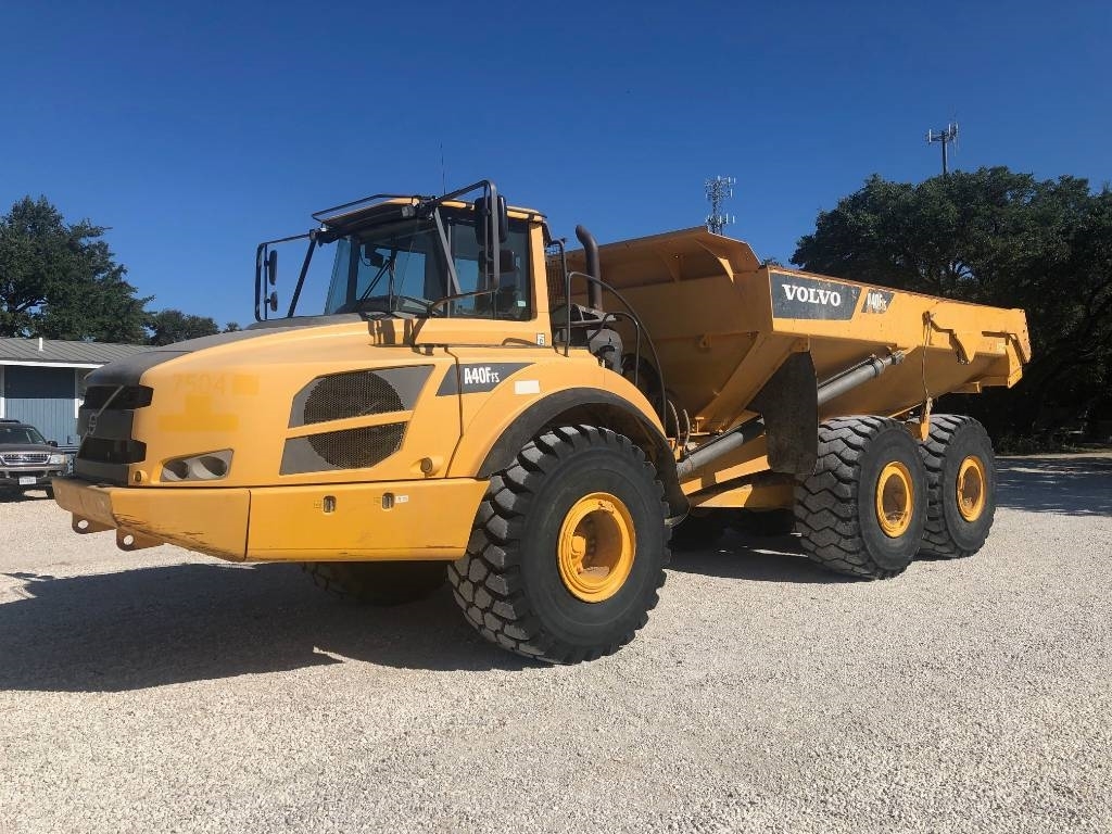 Volvo Single Axle Dump Trucks & 1 Ton Dump Trucks | Ritchie List