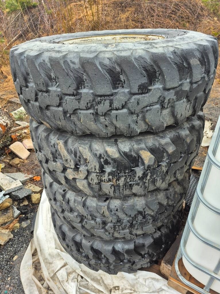 Dunlop 365/80R20 | Polar Machine Trading