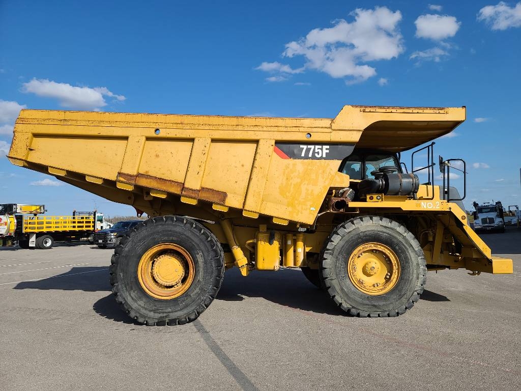 Caterpillar 775F - Rigid dump trucks - Construction Equipment - Tierra ...