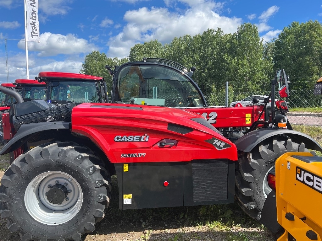 Case IH Farmlift 742 - Teleskoplastare - Entreprenad - Traktor Nord