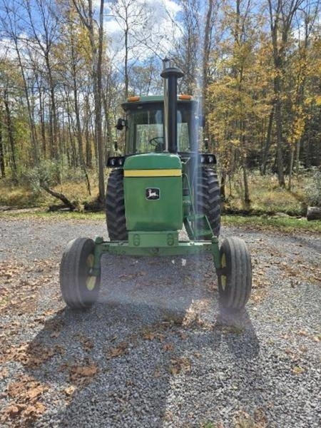 John Deere 4430
