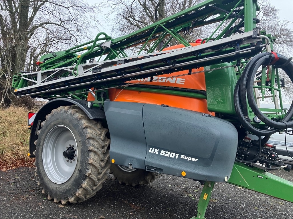 Amazone UX 5201 Super - Trailed sprayers - Agriculture - Alan Mackay