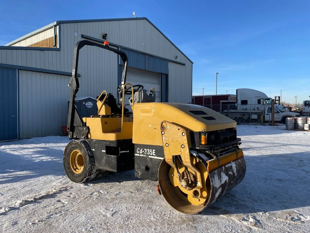 CAT CB 335 E