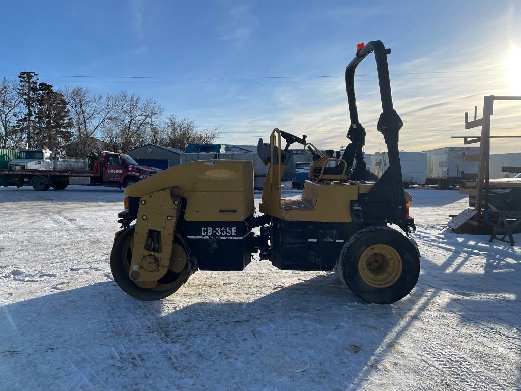 CAT CB 335 E