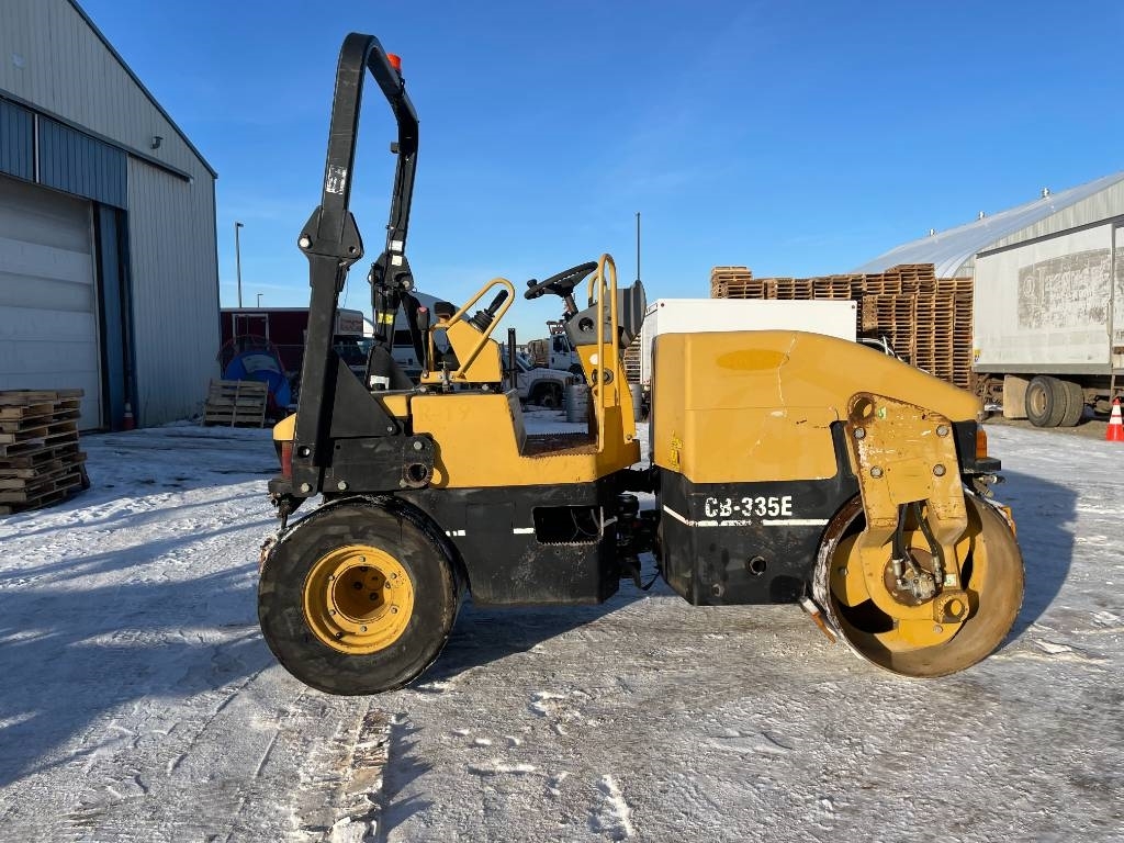 CAT CB 335 E