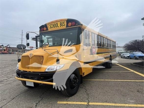 IC BUS CE