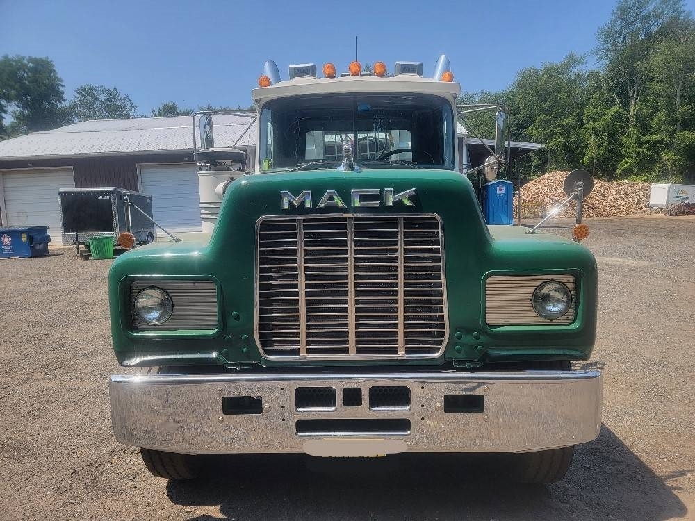 Mack R 688 ST