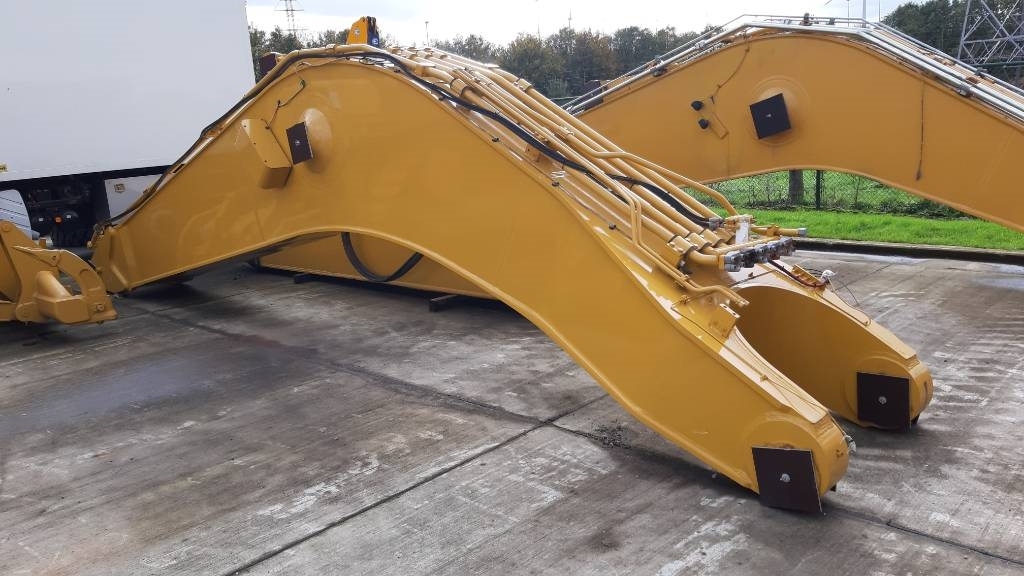Caterpillar Boom + stick to fit 385C/390D/390F - Booms and dippers ...