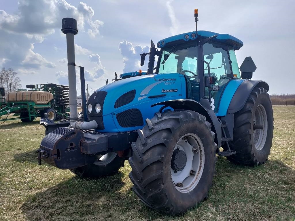 Traktorid - Põllumajandustehnika - Tatoli AS