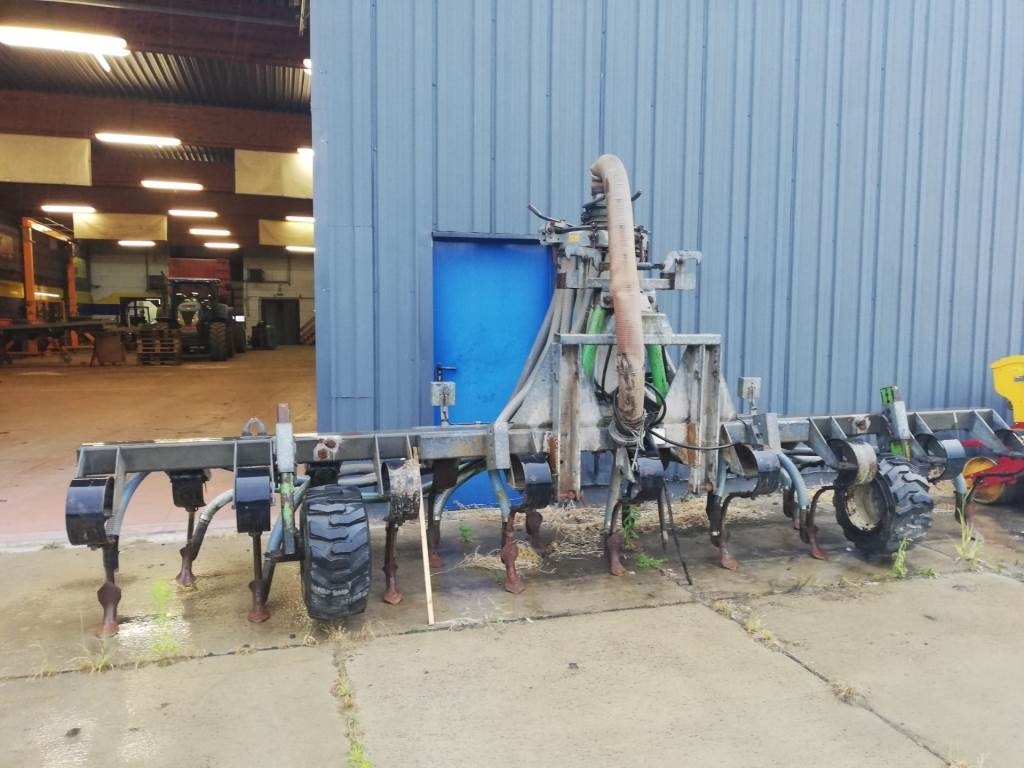 Bemestingsmachines - Landbouwmachines - Kenis NV