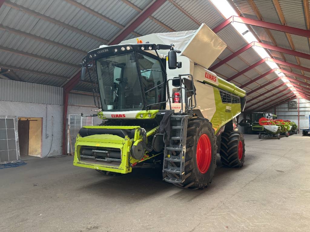 CLAAS Lexion 8800 4WD - Combine Harvesters - Agriculture - Danish Agro ...