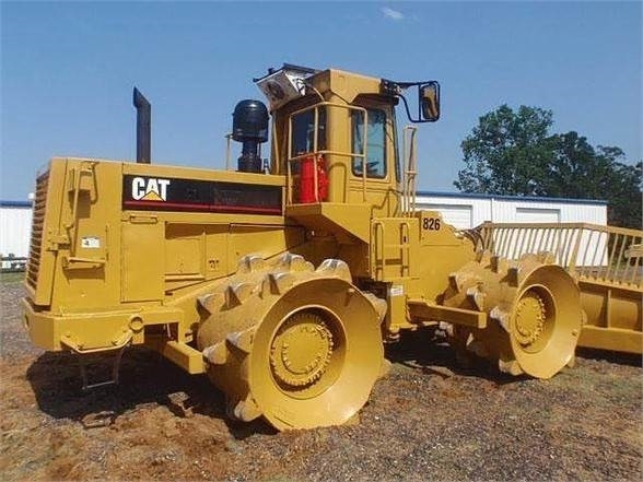 CAT 826C